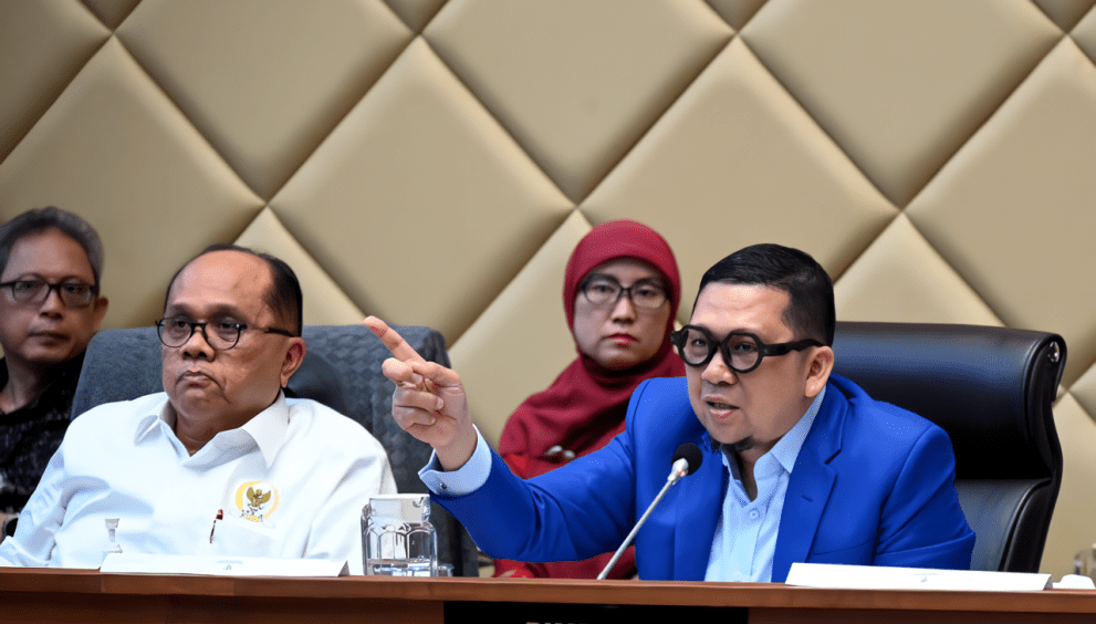 Komisi II Minta PANRB Segera Selesaikan RPP Manajemen ASN - EMedia DPR RI