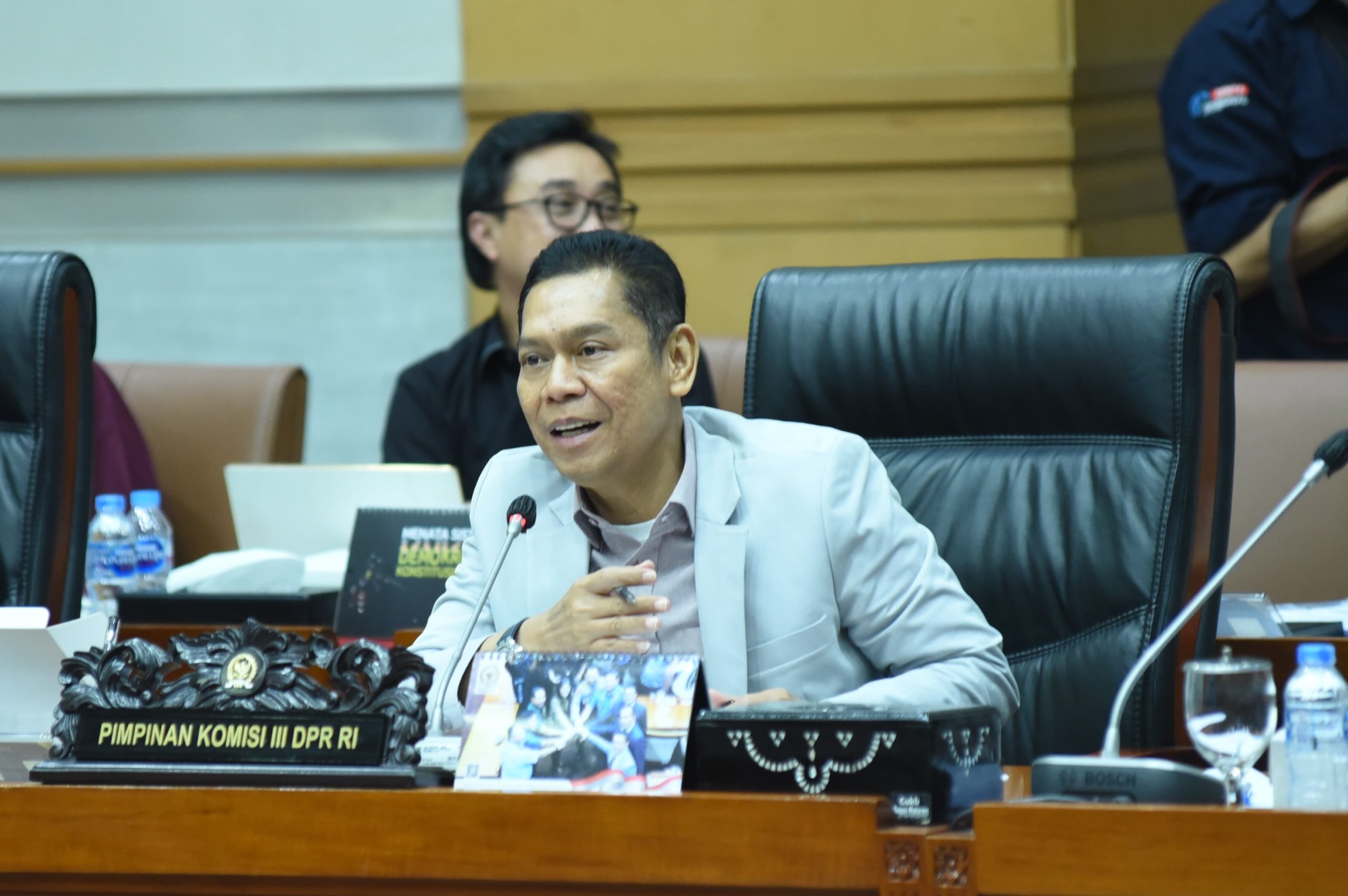 Komisi III Setujui Penambahan Anggaran Kejaksaan Agung - EMedia DPR RI Komisi III Setujui Penambahan Anggaran Kejaksaan Agung - EMedia DPR RI