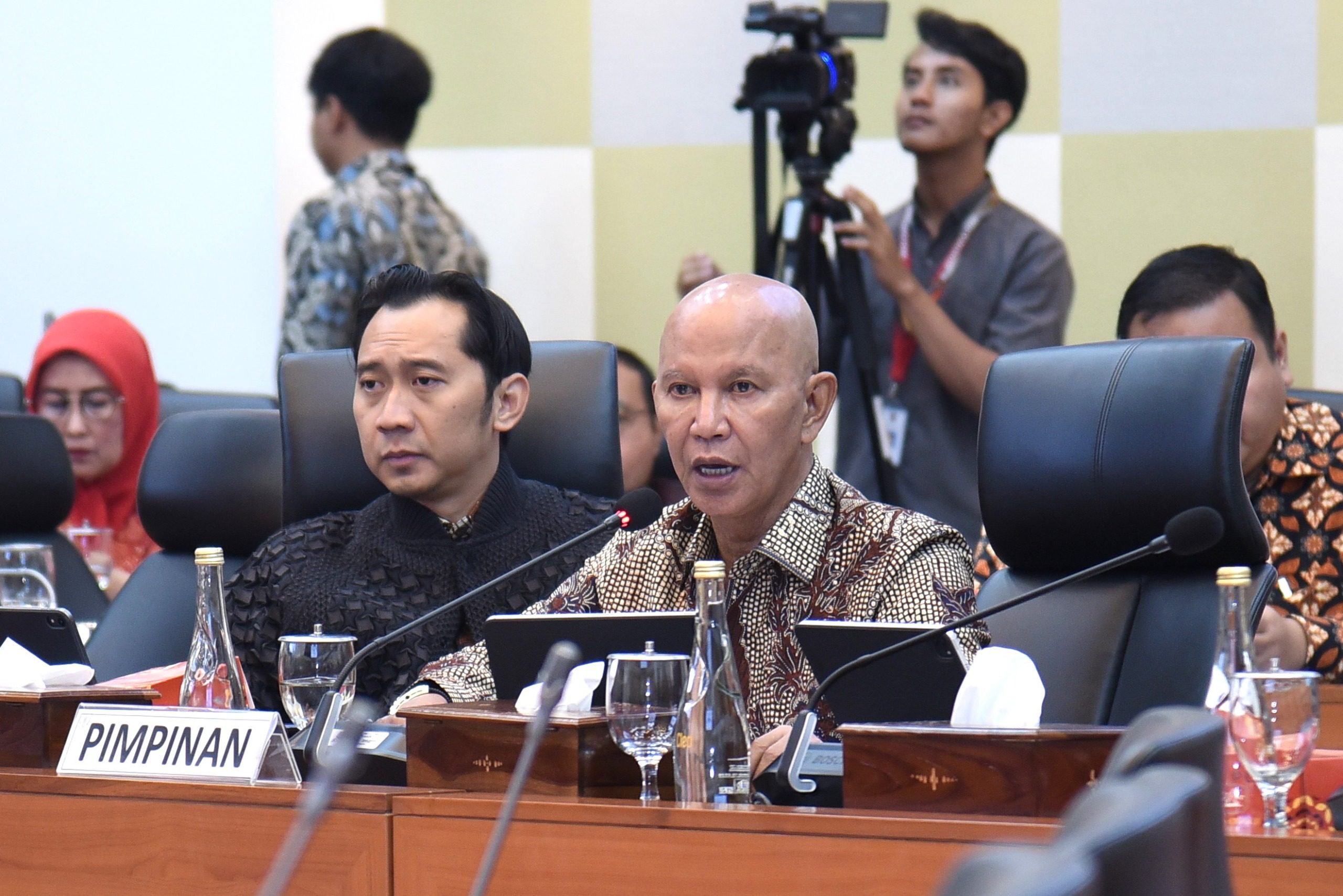 Ekonomi dan Keuangan - EMedia DPR RI