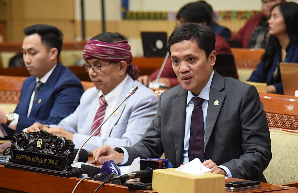 Komisi III Segera Bahas RUU KUHAP Baru, Fokus Restorative Justice dan Perlindungan HAM - E-Media ...